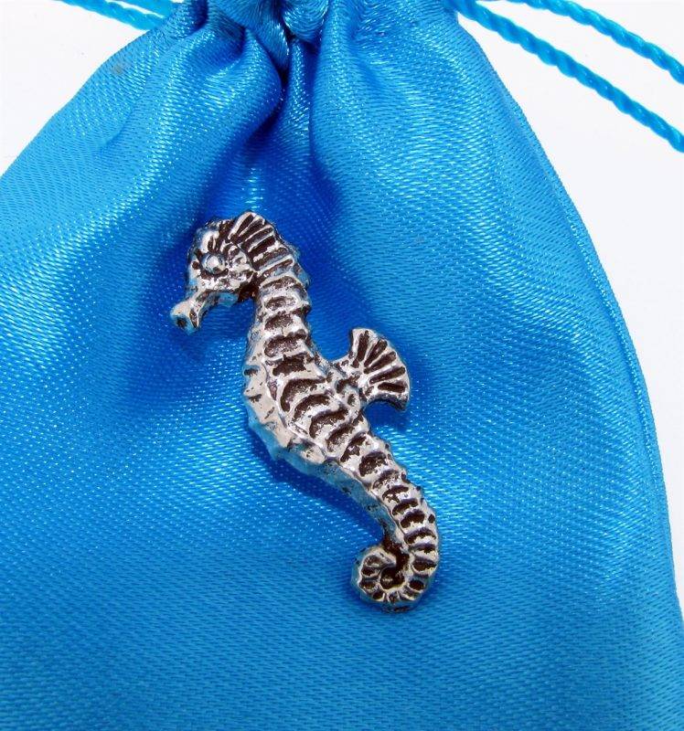 Seahorse Pin Badge – Pageant Pewter