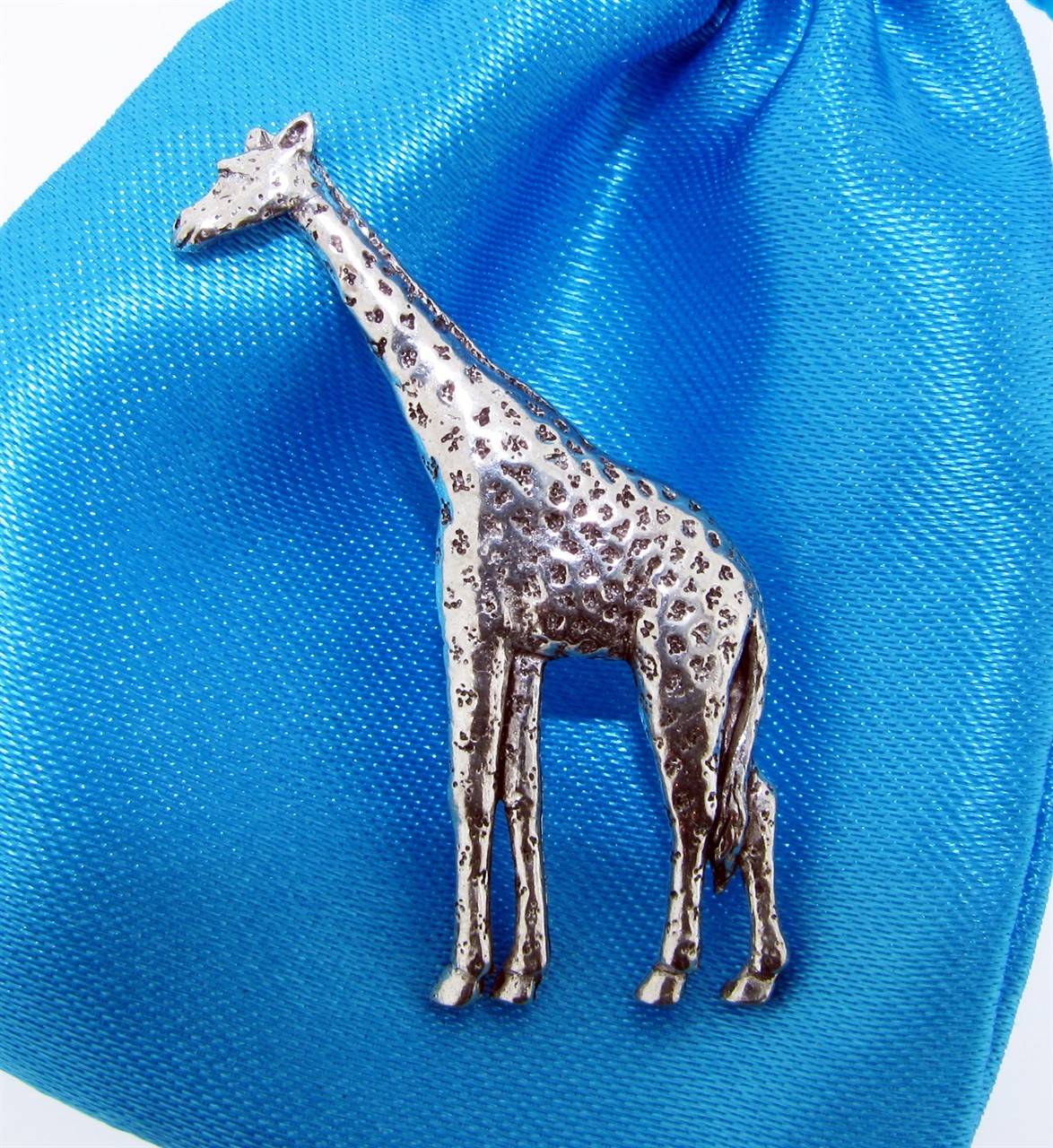 Giraffe Pin Badge - high quality pewter gifts from Pageant Pewter