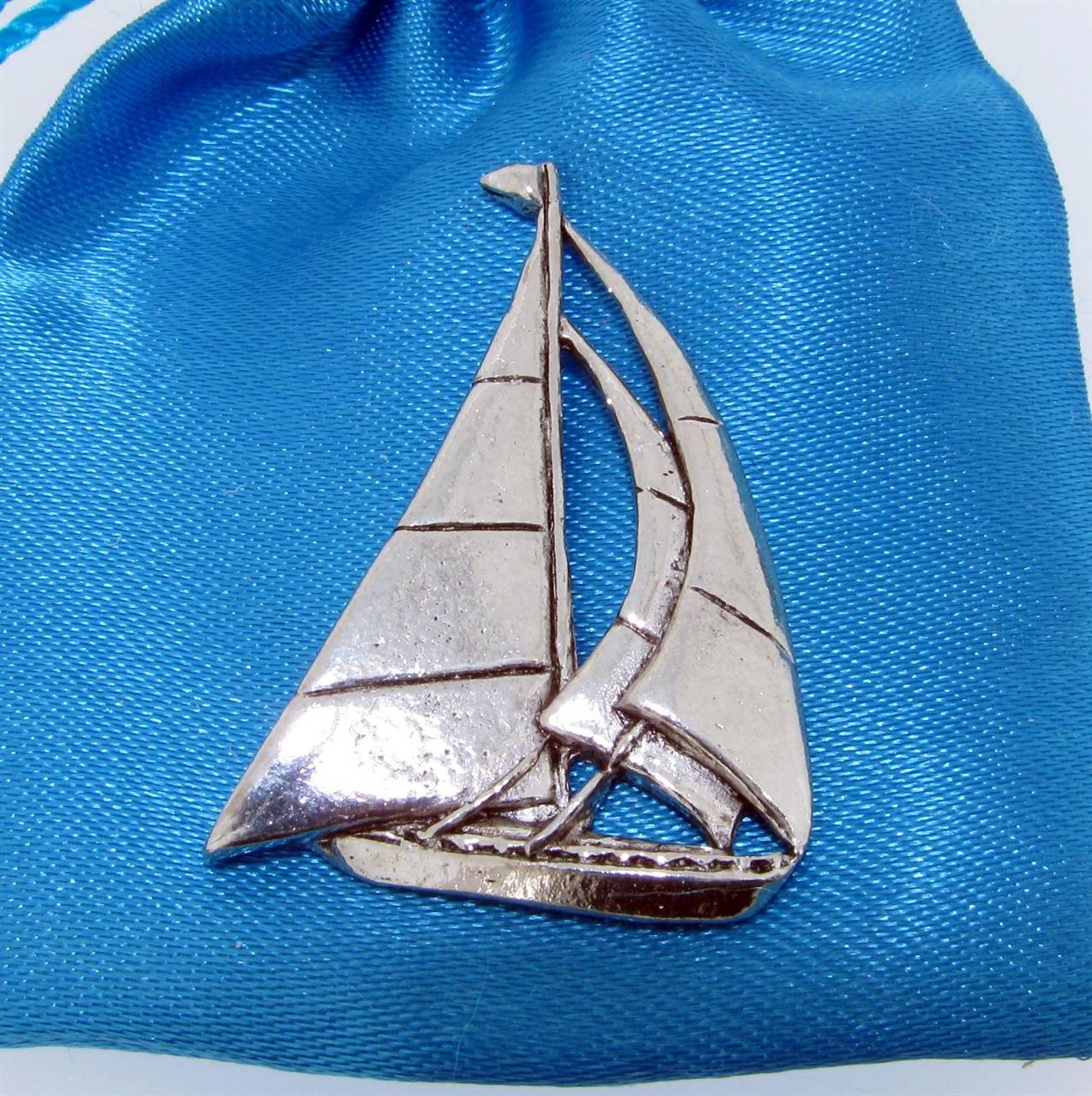 Yacht Pin Badge - high quality pewter gifts from Pageant Pewter
