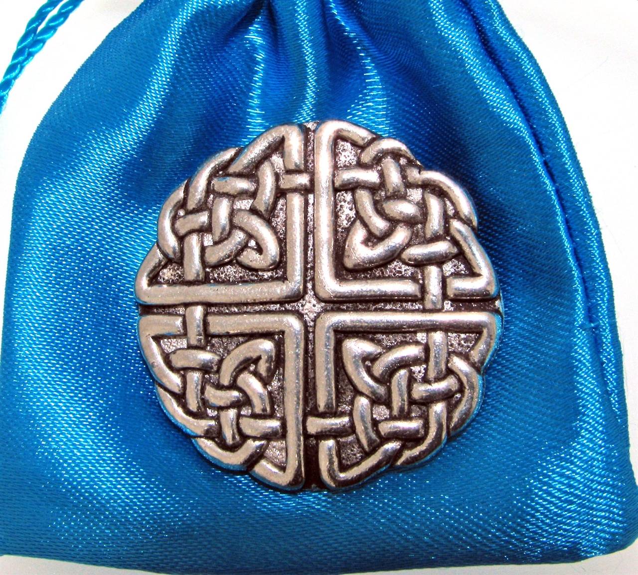Large Celtic Knot Pin Badge - high quality pewter gifts from Pageant Pewter