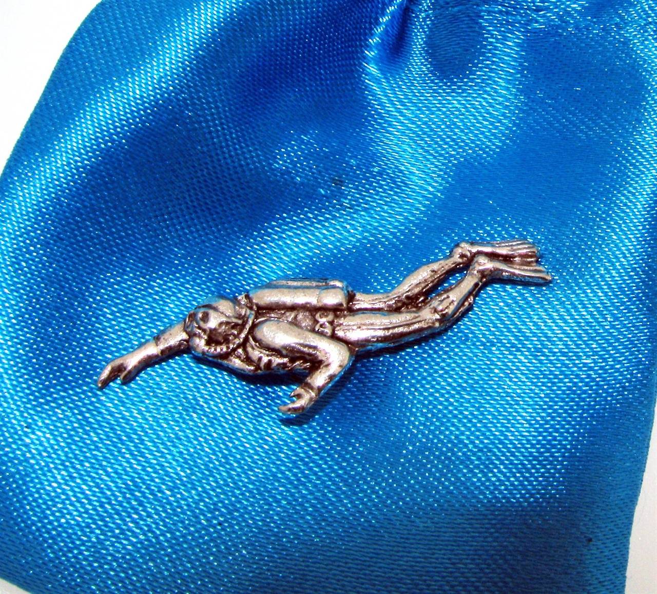 Male Scuba Pin Badge - high quality pewter gifts from Pageant Pewter
