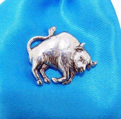 Bull Pin Badge - high quality pewter gifts from Pageant Pewter