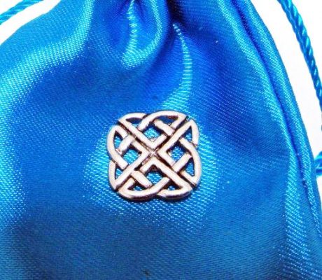 Celtic Knot Pin Badge – Pageant Pewter