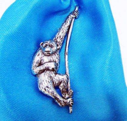 Monkey – Chimpanzee Pin Badge – Pageant Pewter