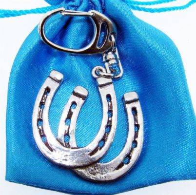 Horse Shoes Keyring – Pageant Pewter