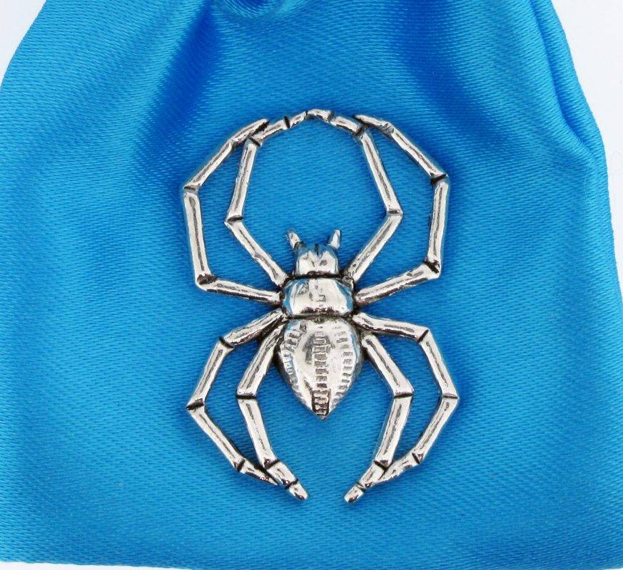Spider Pin Badge – Pageant Pewter