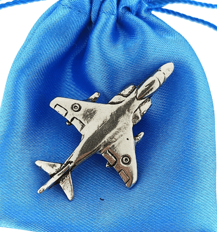 Harrier Jump Jet Pin Badge – Pageant Pewter